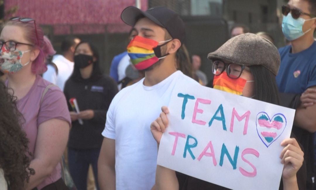 Texas proíbe tratamento para transgênero menores - PIXTV