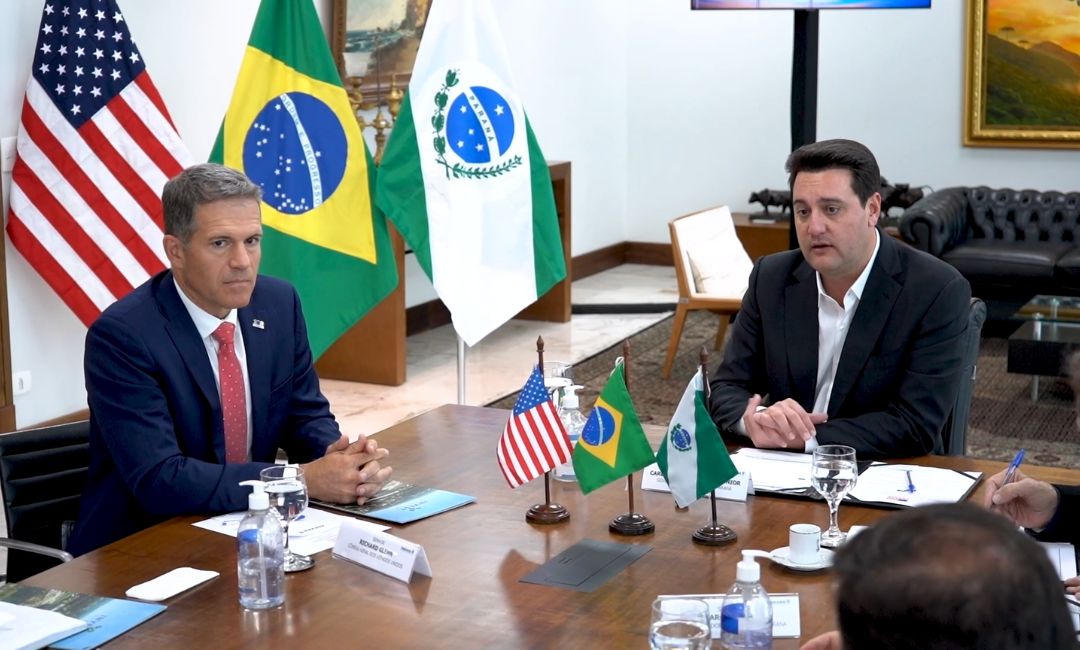 Cônsul dos EUA conhece potenciais do Paraná - PIXTV
