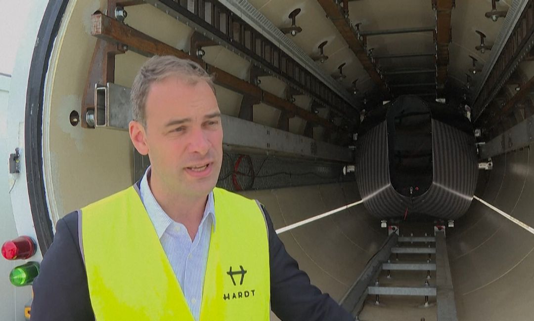 Cápsula de trem ultrarrápido 'Hyperloop' é testada - PIXTV